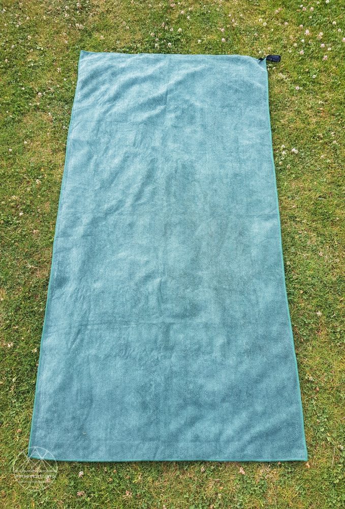 BasicNature Handtuch 'Terry' - Outdoortest.info | DIE unabhängige ...